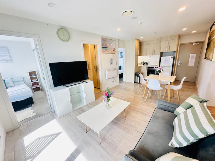 Spacious Magnificent Sea Views Front Of Sky Tower - Auckland