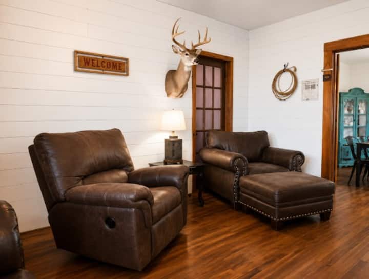 Ranchette | Pet Friendly | Fenced Yard | Sleeps 12 - Vernon, TX