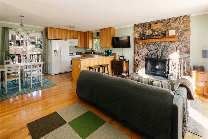 Peaceful Mountain Sanctuary Near Arrowhead Village - Lake Arrowhead, Cedar Glen