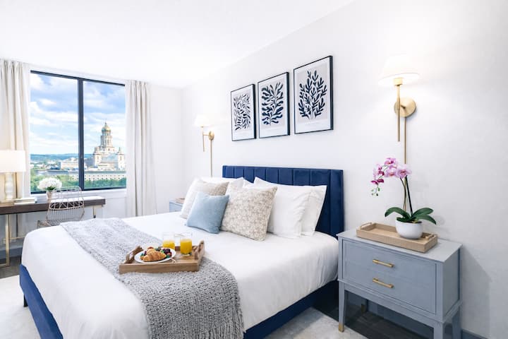 Xl Center Downtown Condo W/ Onsite Parking And Gym - Hartford, CT