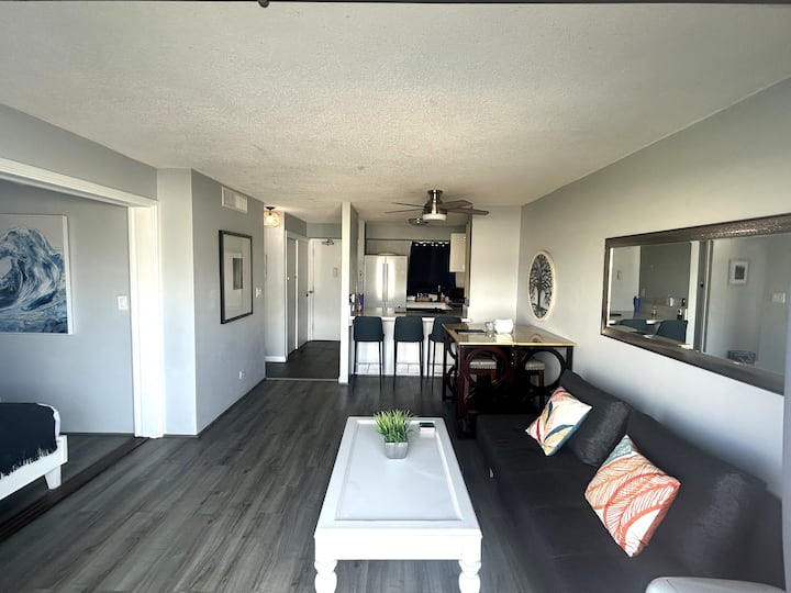 2 Bedroom Waikiki Condo Sleeps 6 W/free Parking - Honolulu