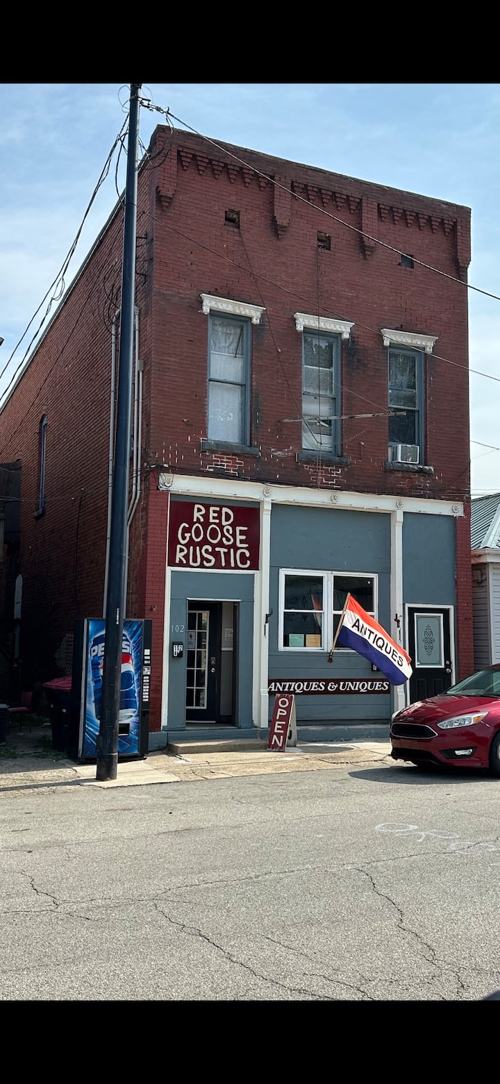 Apartment In Historic District - Liberty Lake, Liberty Township