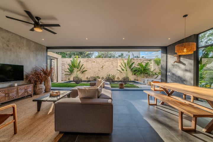 Jungle Luxury: Villa W/ Huge Private Yard & Pool - Tulum