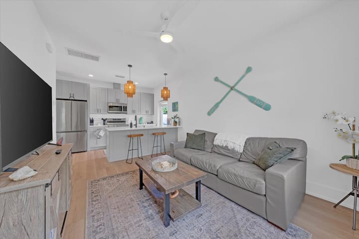 Sunset Oasis (5m To Dt - Walk To Waterfront Park) - St. Petersburg, FL