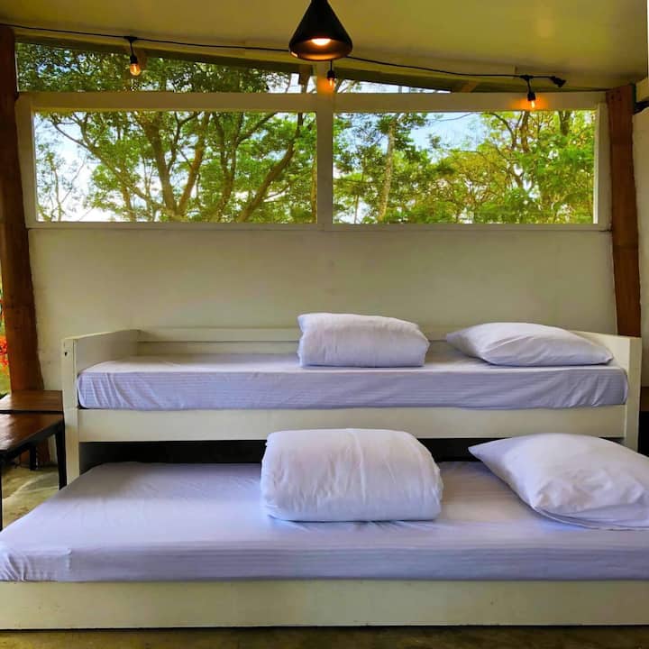 Budget Friendly Barkada Room - Manolo Fortich