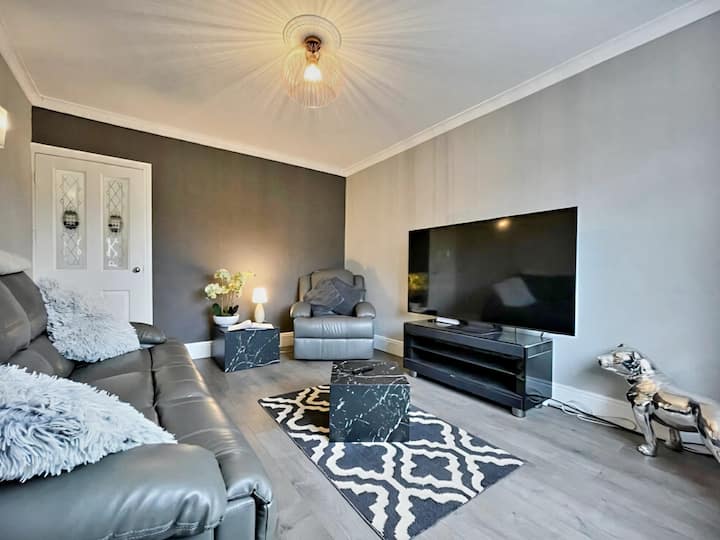 House In Bredbury - Stockport
