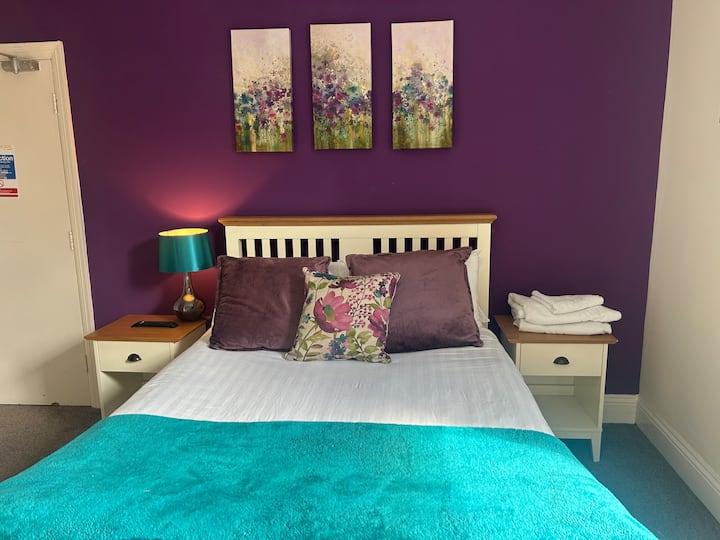 Full 5 Bedroom House - Hull