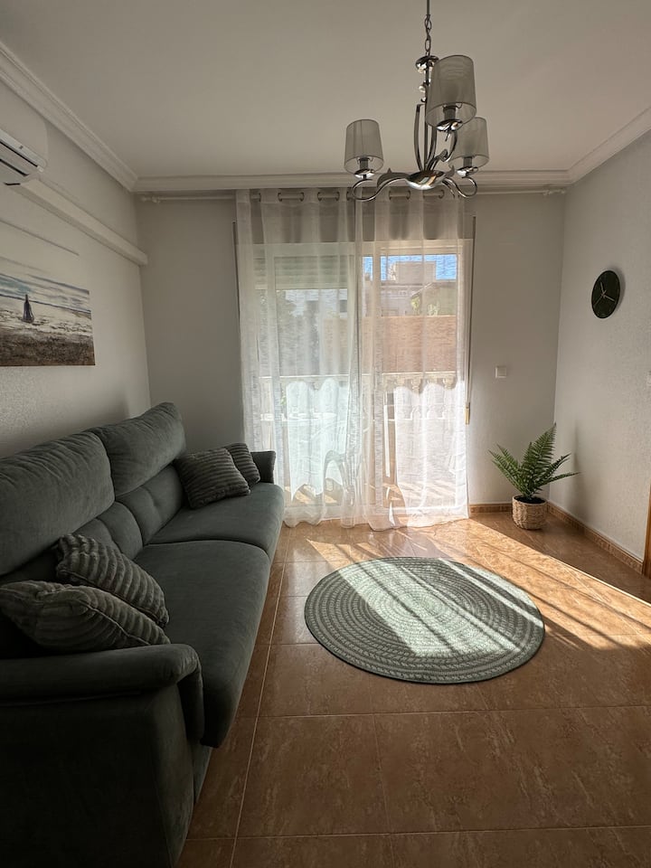 Casa Del Sol

A Sólo 150 M De La Playa - Torrevieja