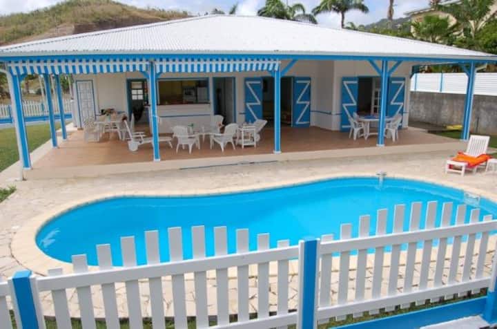 Villa Piscine à 5 Minutes à Pieds De La Mer - Martinique