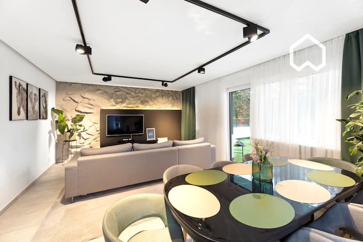 Day Young Life 140qm (1+2og 2parkp, Terrasse) - Nuremberg