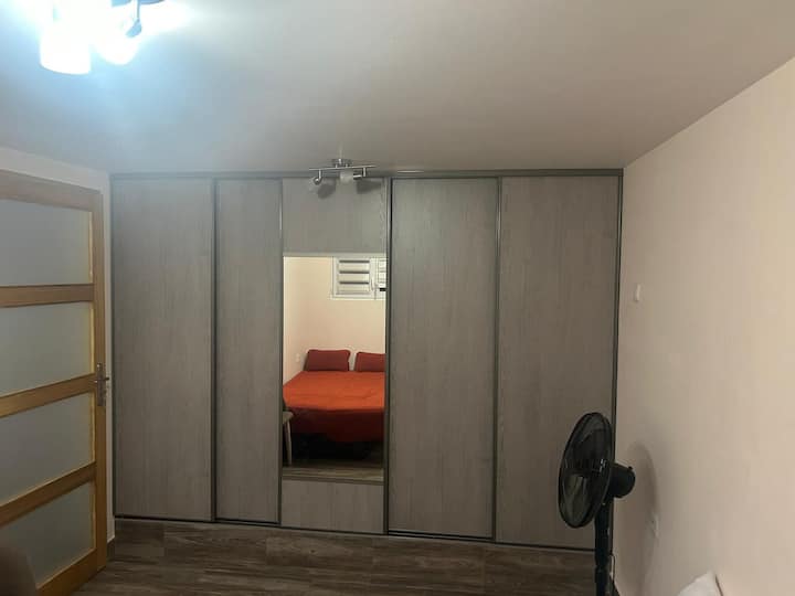 Chambre Pour 4 Personnes Maximum - Marseille