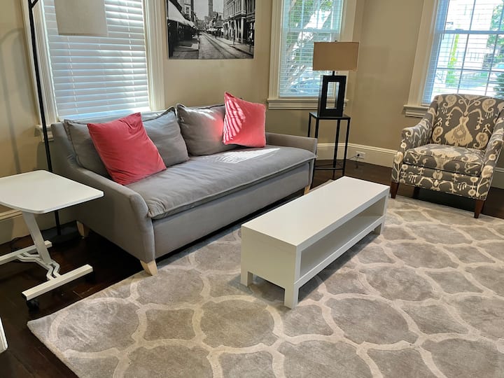 90+ Stay Modern Condo Near College/hospital, W/d - Providence, RI