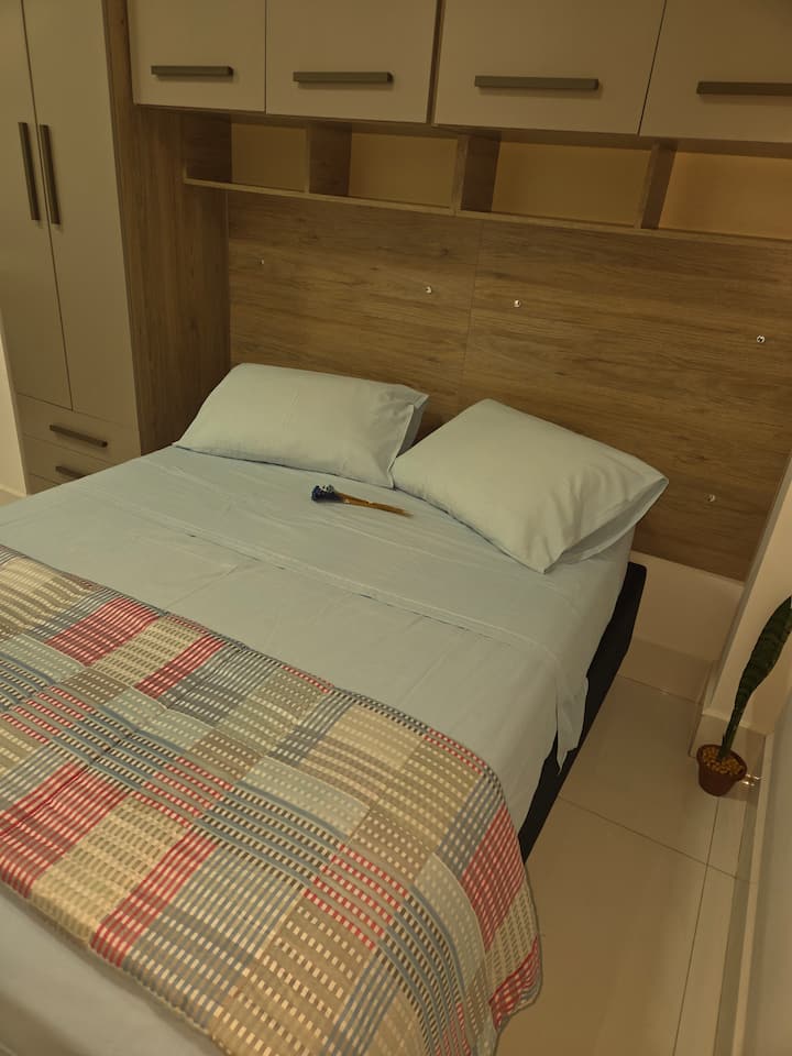 9) Studio Básico | Aeroporto 8min | C/ Garagem - São José dos Pinhais