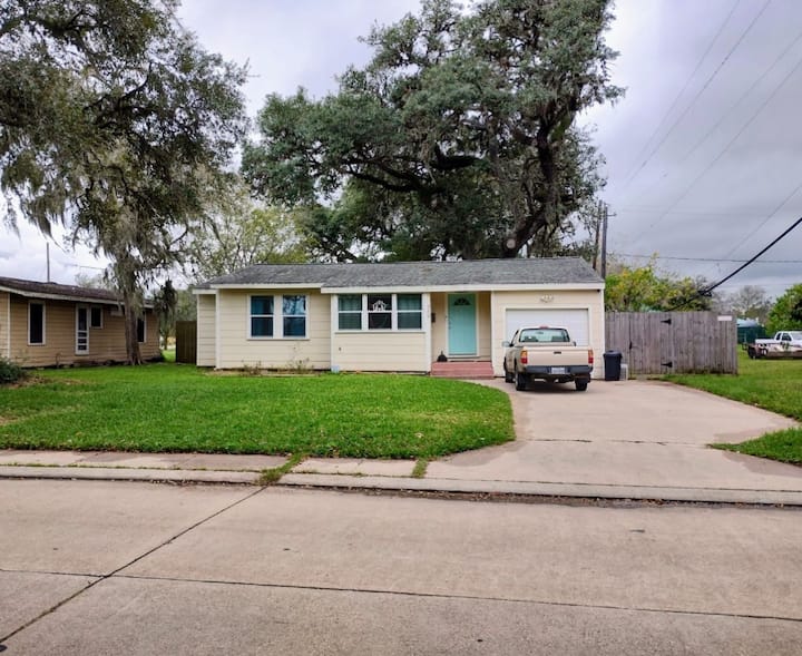 Lake Jackson Retreat - Lake Jackson, TX