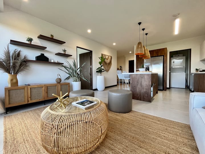 Designer Mini Ph - Escazu (Guachipelin) - Costa Rica