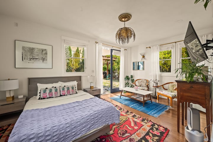 Jungalo Guest Suite - New With Mcm Accents - Oakland, CA