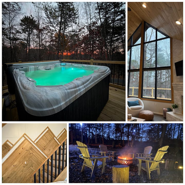Stylish Chalet Retreat With Hot Tub And Fire Pit - West Virginia