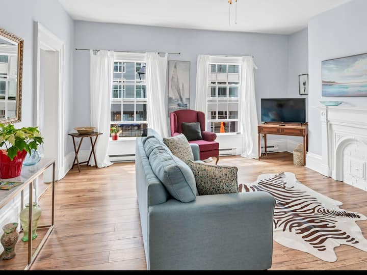 Historic Flat Best Dt Location Unit 2 5139 - Halifax