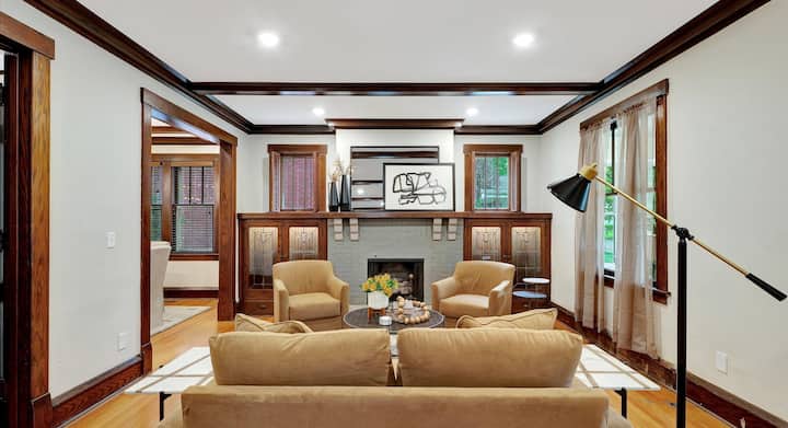 Spacious Craftsman Charmer - Champaign, IL