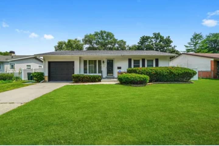 Spacious 3br Home Near O’hare & Woodfield - Rolling Meadows, Palatine