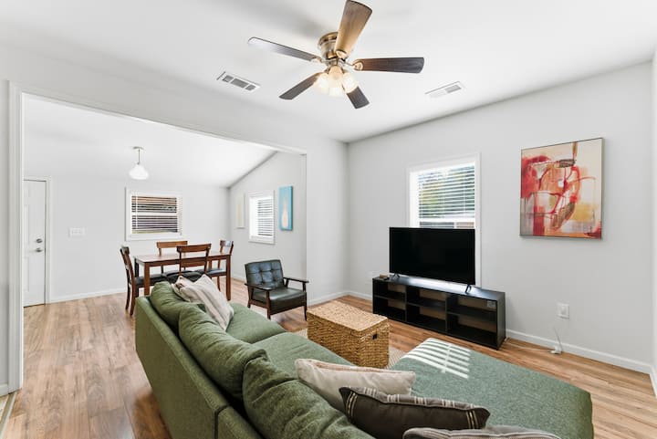 Spacious 3br Retreat • Yard|firepit|walk Downtown - Cartersville, GA