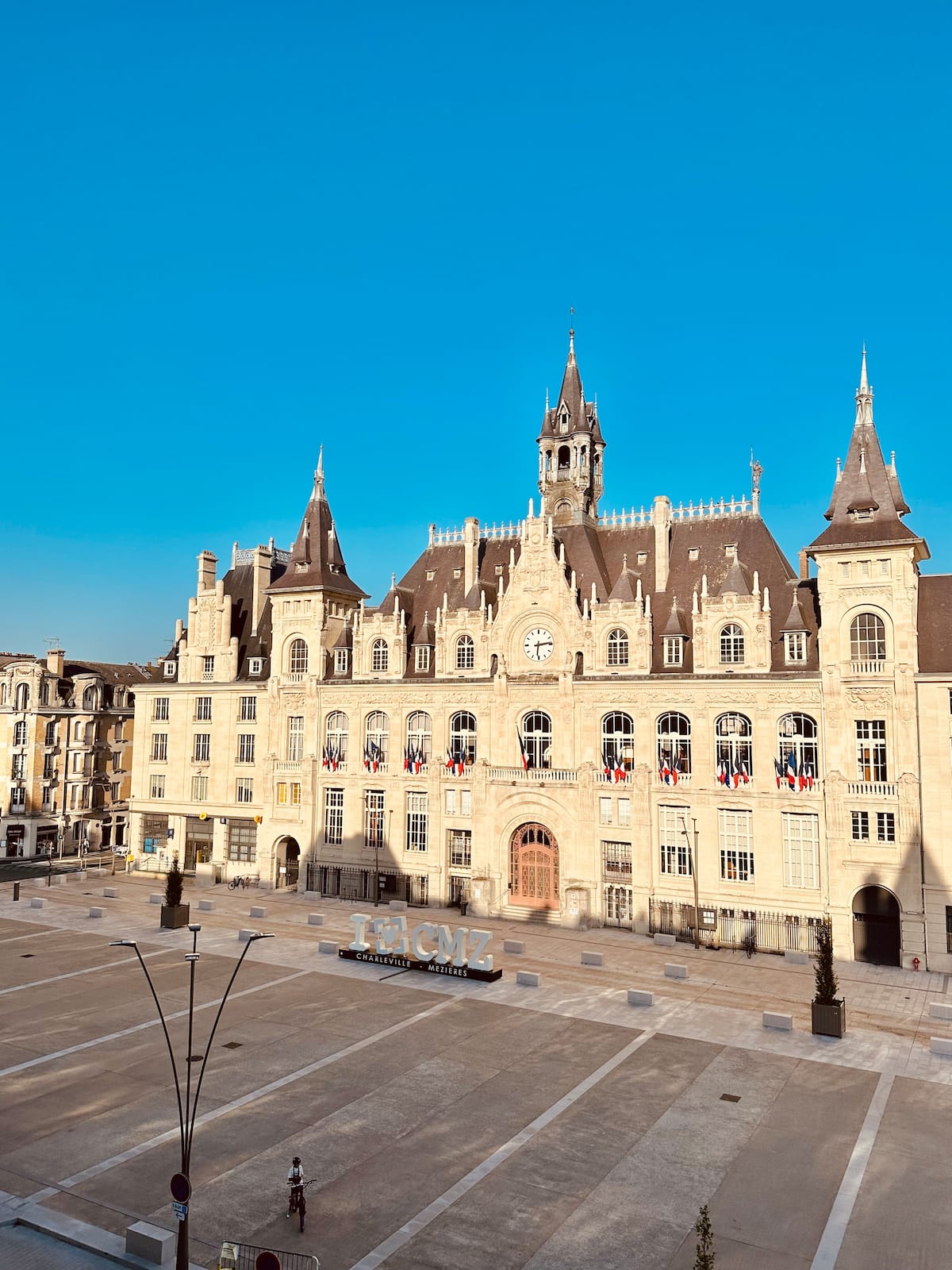 Charleville-Mézières : locations de vacances et logements - Grand Est ...