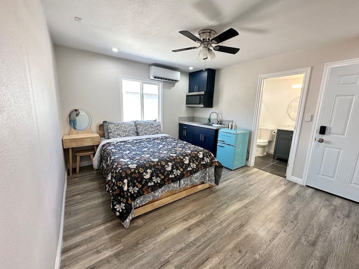 Private Entrance Studio B - Rosemead, CA