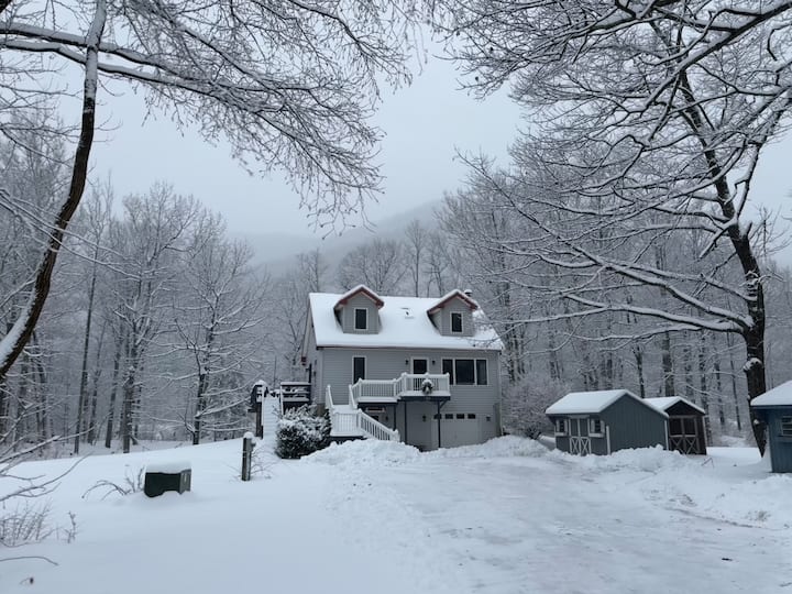 Winter Getaway With Ski Just 15 Min Away! - Phoenicia, NY