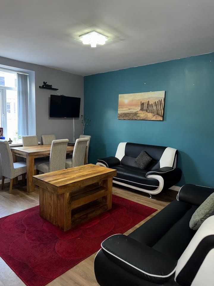 Spacious 4 Bed City Centre Flat By St James Park - Newcastle upon Tyne