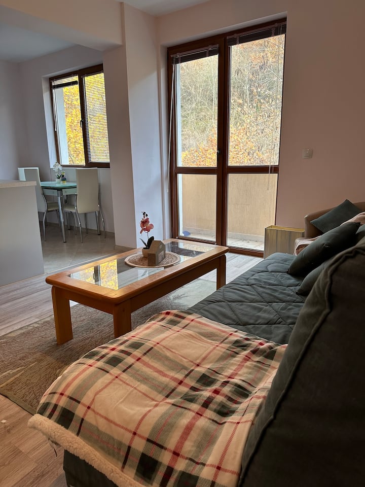 Bright & Modern Sandanski Apartment | 100mbps Wifi - Sandanski