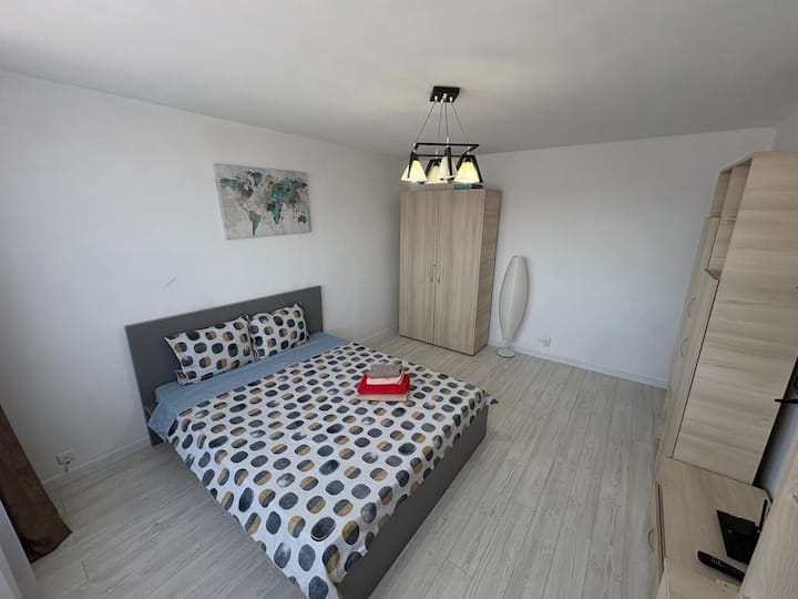 Central Apartment | 2 Bedrooms | 2acs | - Bucharest