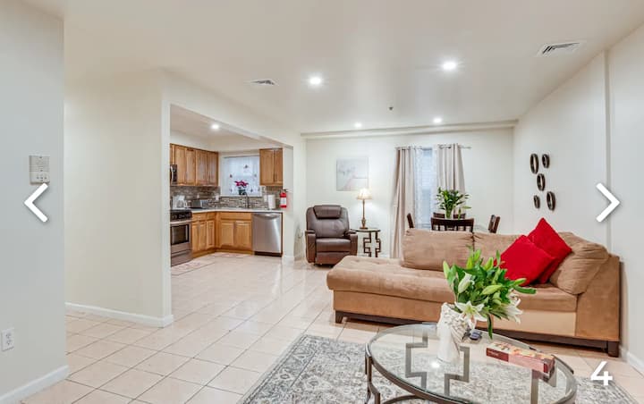 Loveable 2 Bdr/2 Bth Apt W Parking Near Prudential - Newark, NJ