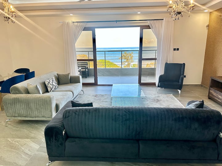 Luxe Nyali Seaview 3br, Beach, Pool- Ac Extra Cost - Mombasa