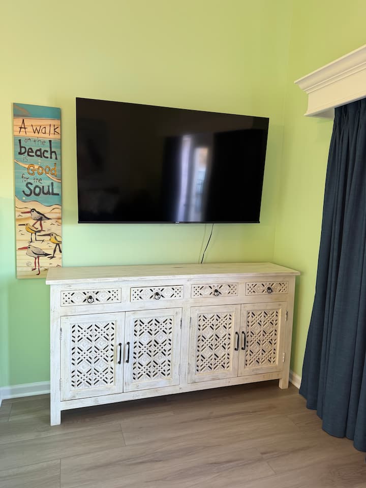 Pelican’s Reef  | Spacious 2br Loft Sleeps 8 - Garden City, SC