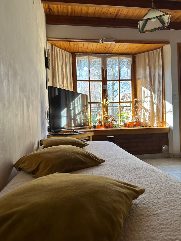 Sunset Home. Mountain Views, Great Location - El Bolsón