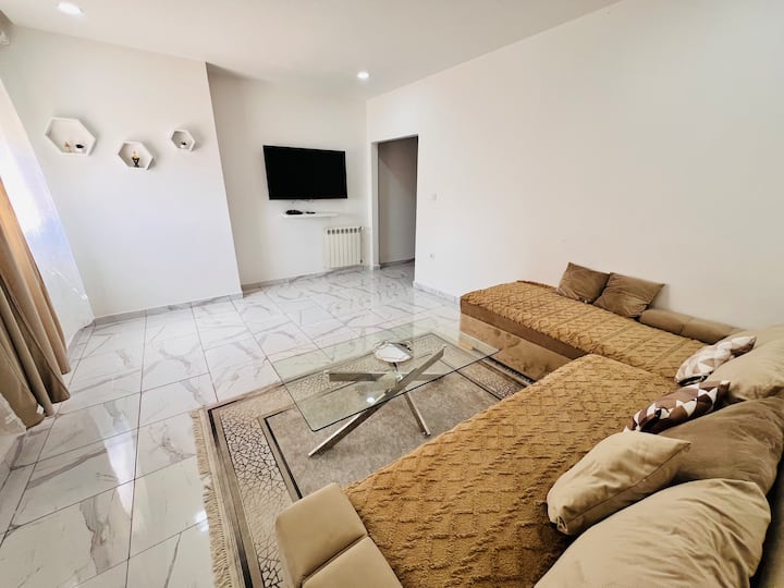 Appartement De 100m² Tout éQuipé - Oran