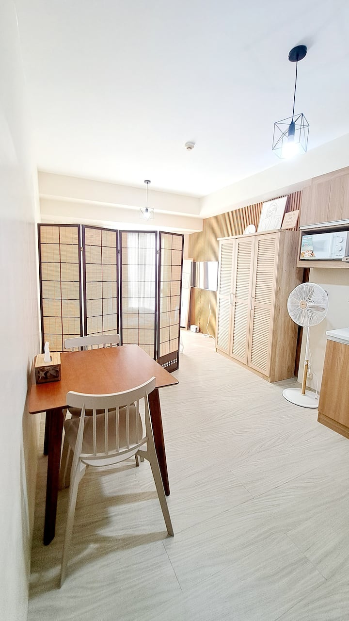 Private Alabang Condo In Central Location - Muntinlupa