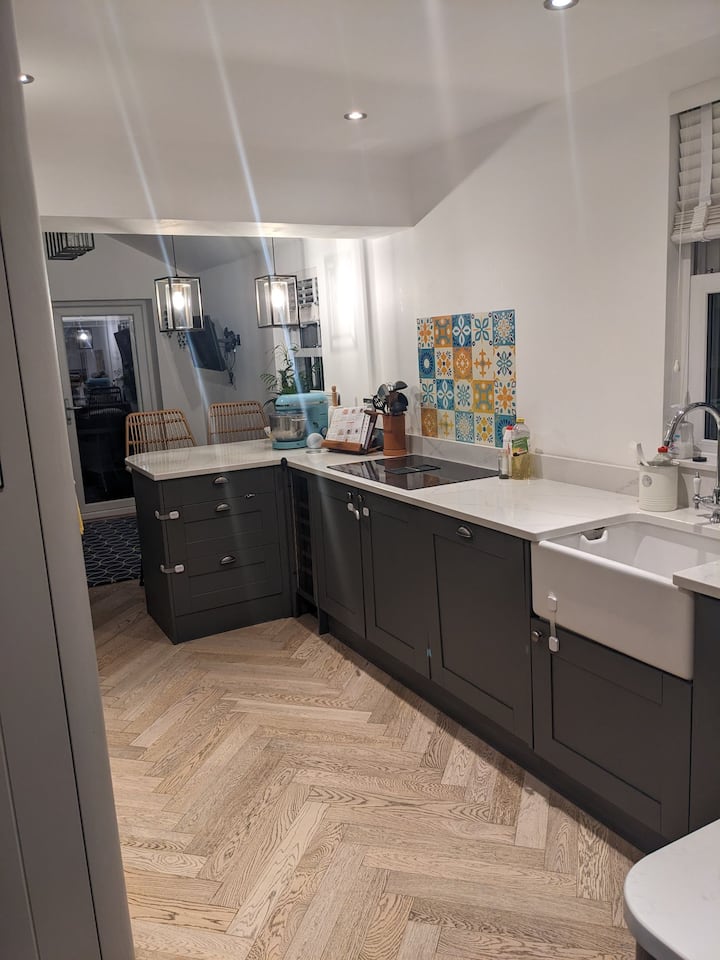 Three Bed Home - Southampton Airport (SOU)