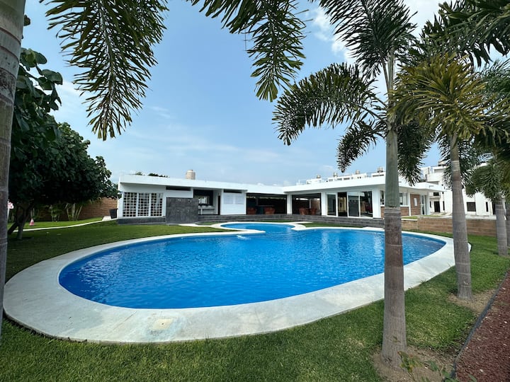 Departamento Con Alberca, Cerca De La Playa - Manzanillo, Colima, Mexico