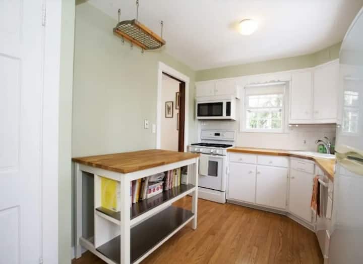 World Cup Basecamp: Charming Montclair Home - Lincoln Park, NJ
