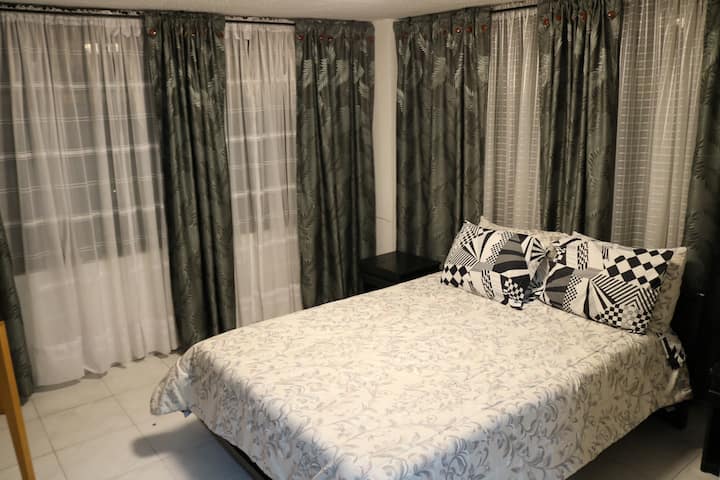 Apt Amplio, Seguro Y Privado - Bogotá