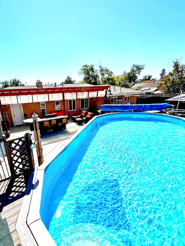 Cozy Home Rv Parking Entertainers Welcome’s - Sacramento, CA