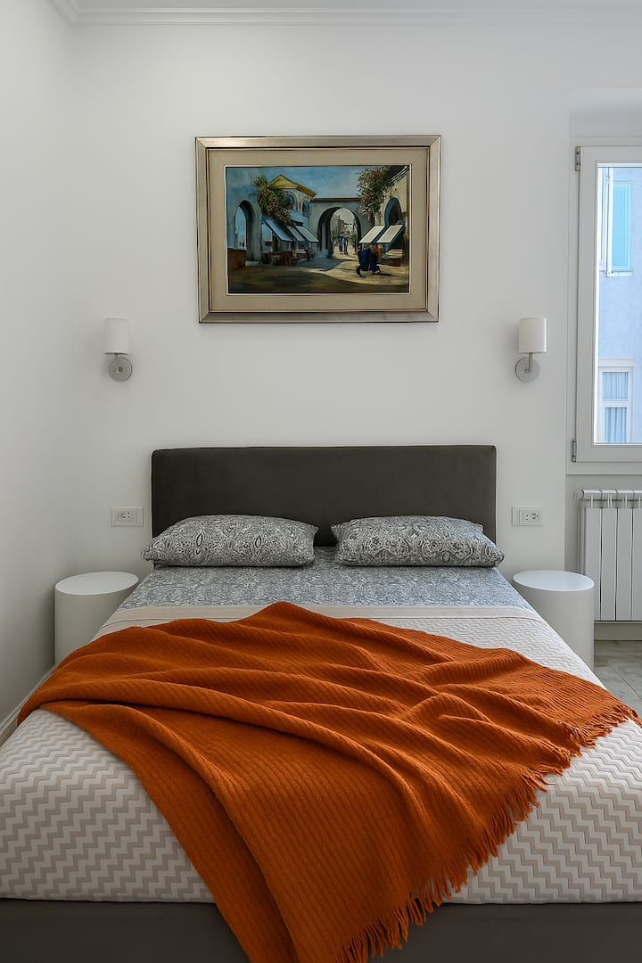 Lavrotti 2 Bedrooms. Termini - Rome