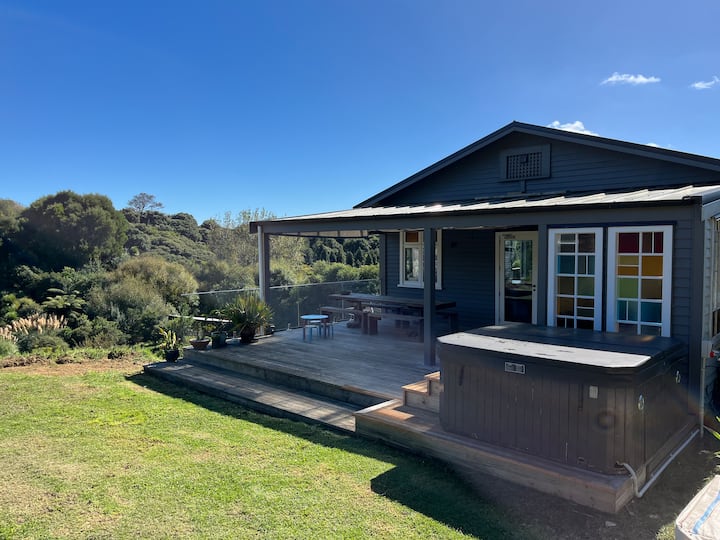 Wainui Stream Homestead And Cottage - Raglan
