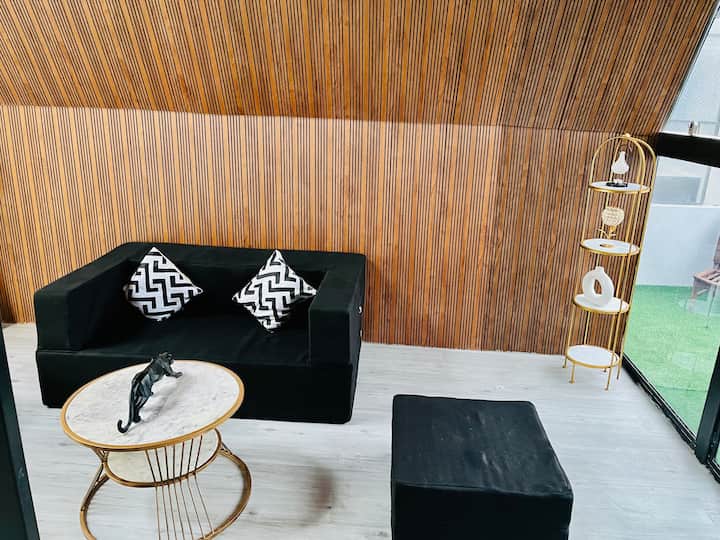 “The Vibe” A-frame Cabin - Karnal