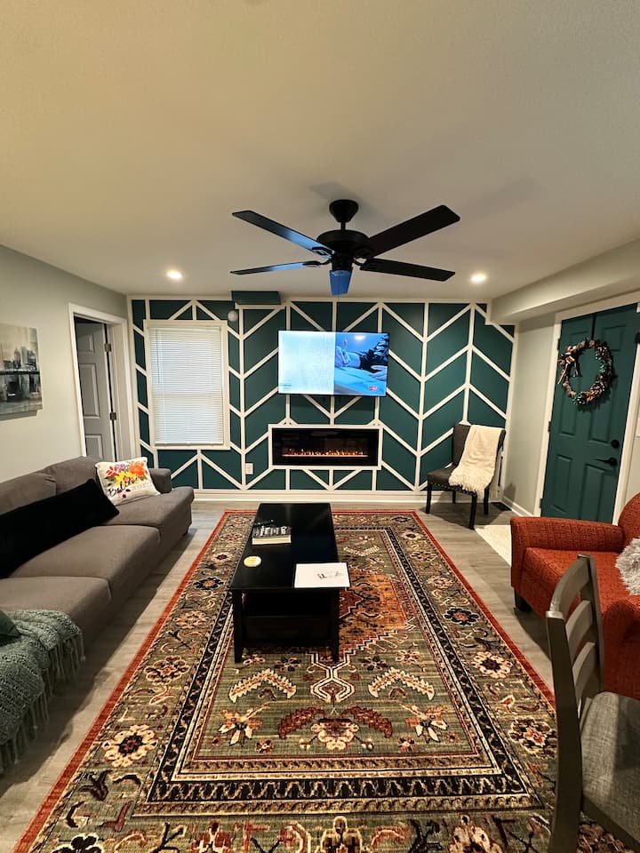Serenity Haven: Modern Retreat - Charlotte, NC