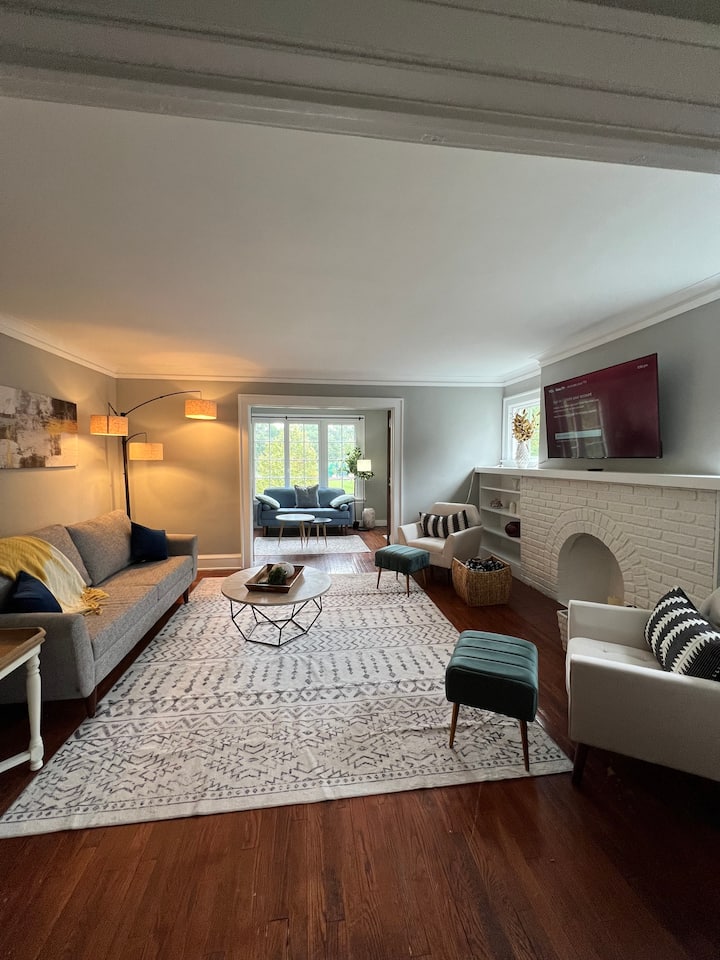 Spacious 2br 2nd Floor Apt Near Clinic/cwru/uh - Cleveland