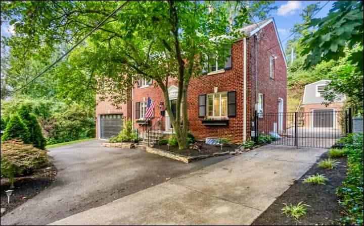 3,500sq Ft - Charming Retreat Near Dc - Arlington, VA