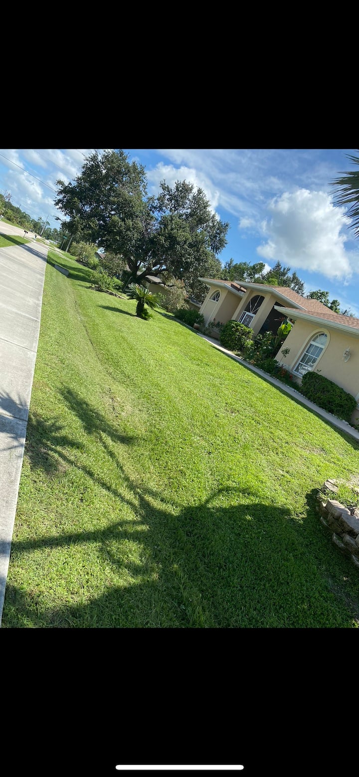Cozy Holiday Rental, Perfect For Snowbirds - Port Charlotte, FL