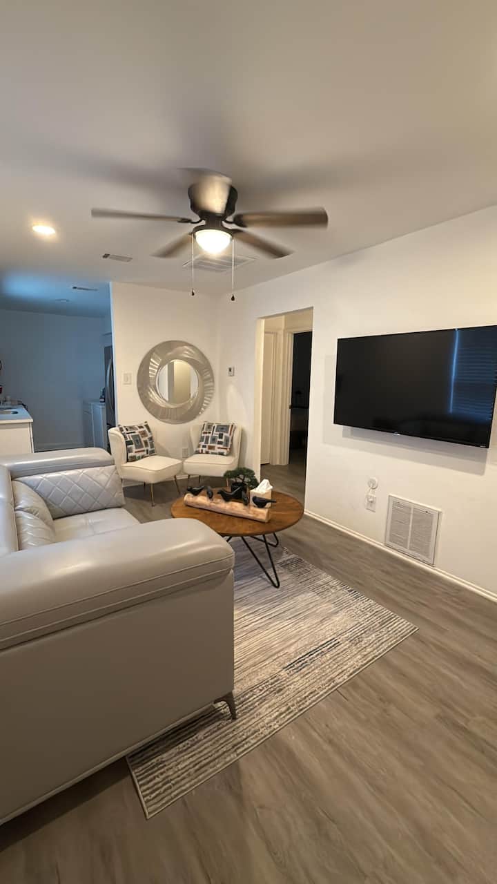 Two Bedroom Apartment - Fort Worth, TX